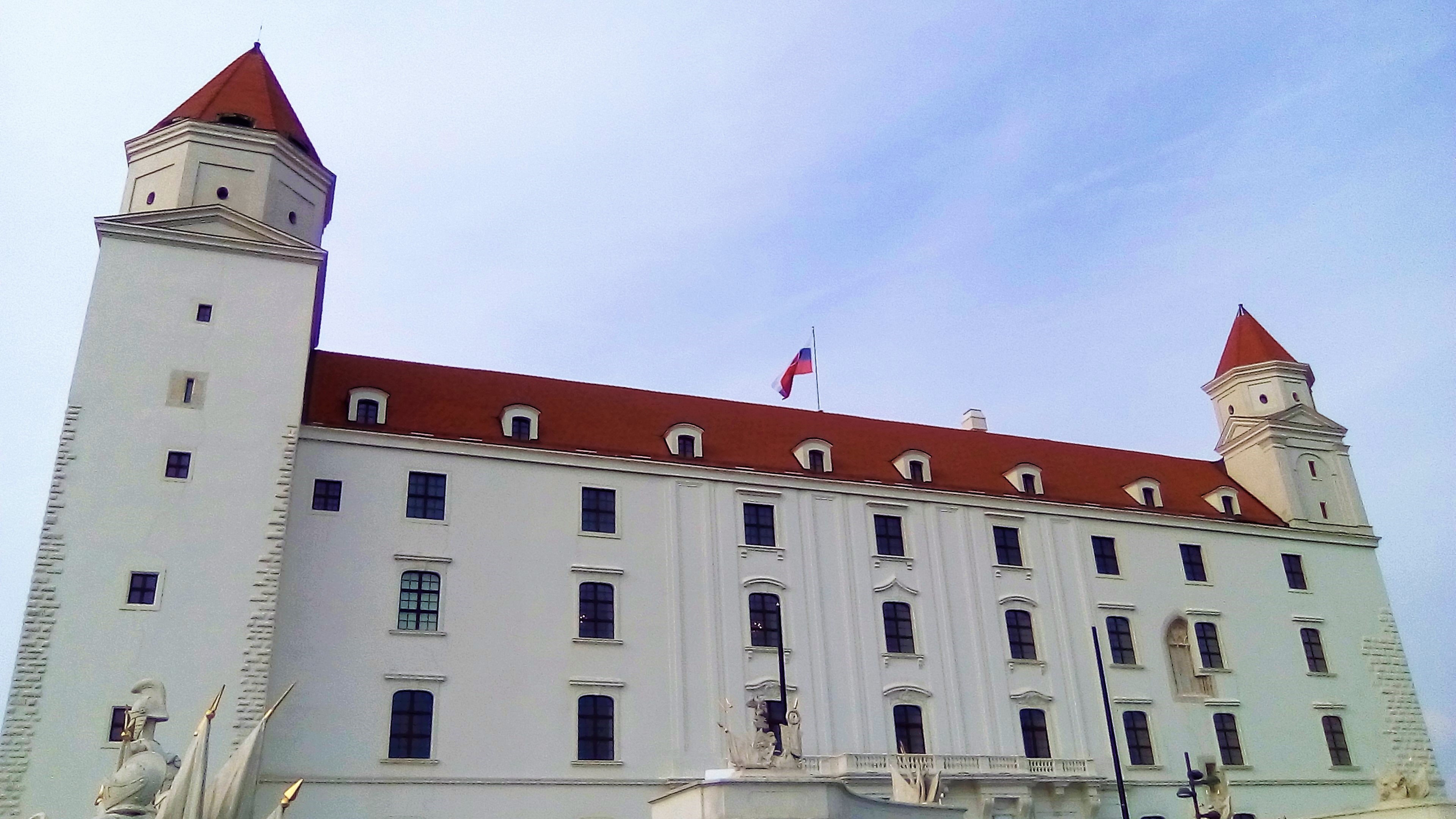 foto-castello-bratislava - UET Italia - Scuola Universitaria Europea ...